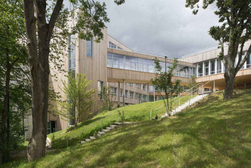 International High School - Epicuria Architectes